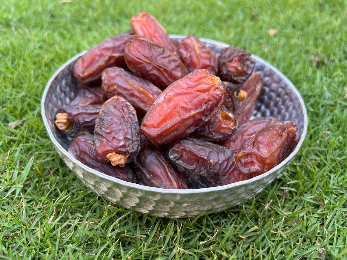 Buy Mabroom Dates Online in Lahore for Ramadan | Distinct and Delicious ...