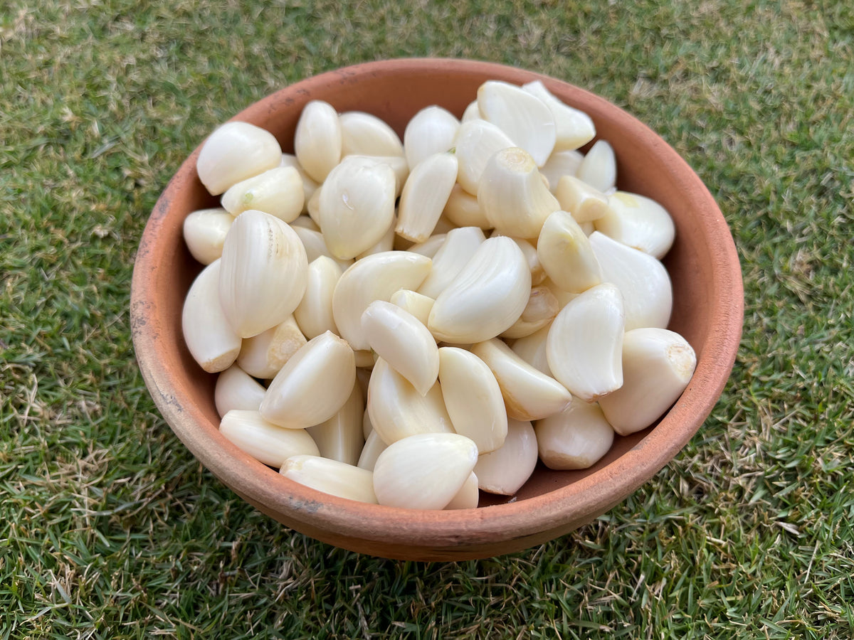 Fresh Peeled Garlic 250g - Farm to Table Convenience at The Farmette ...